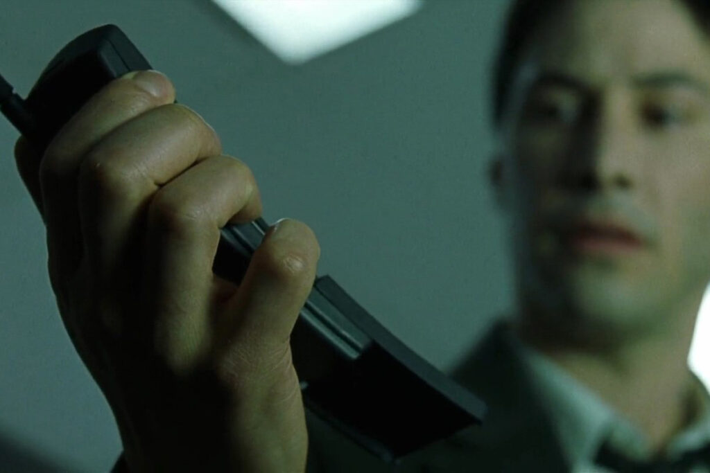 Nokia revive su "teléfono banana" que aparece en 'The Matrix' - applauss